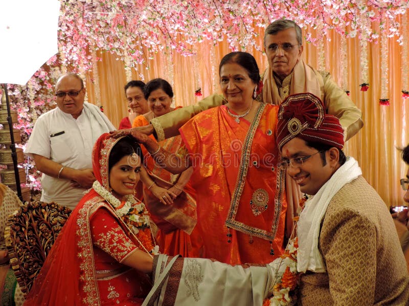 Rituales De La Boda Hindú Tradicional, La India Foto de archivo ...