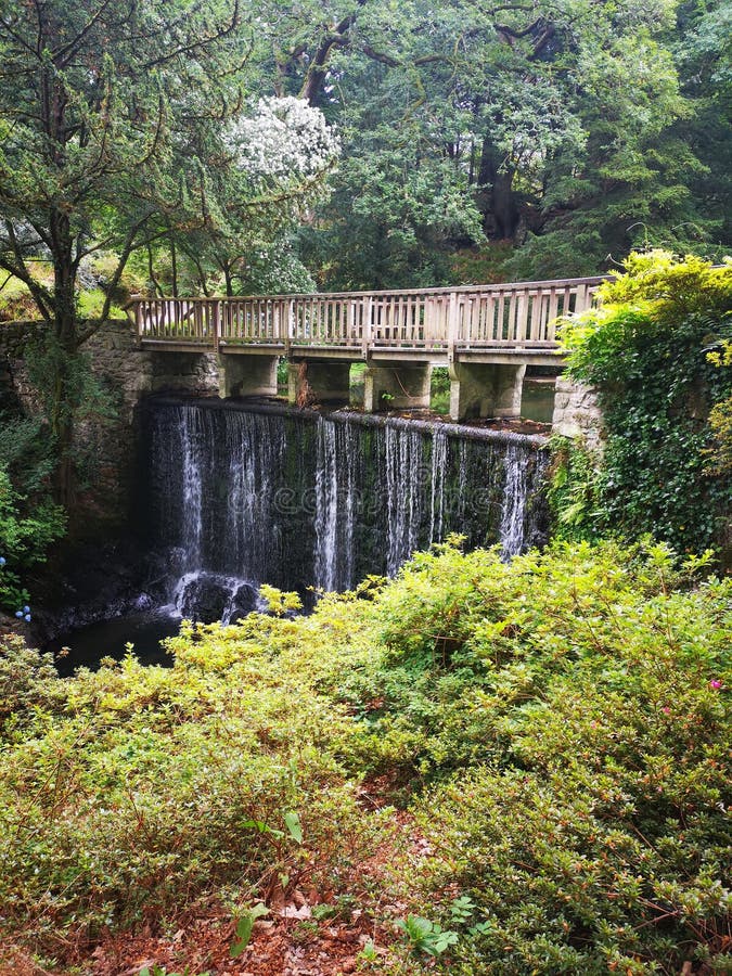 Old Bridge Waterfall stock photo. Image of beauty, autumn - 1785706
