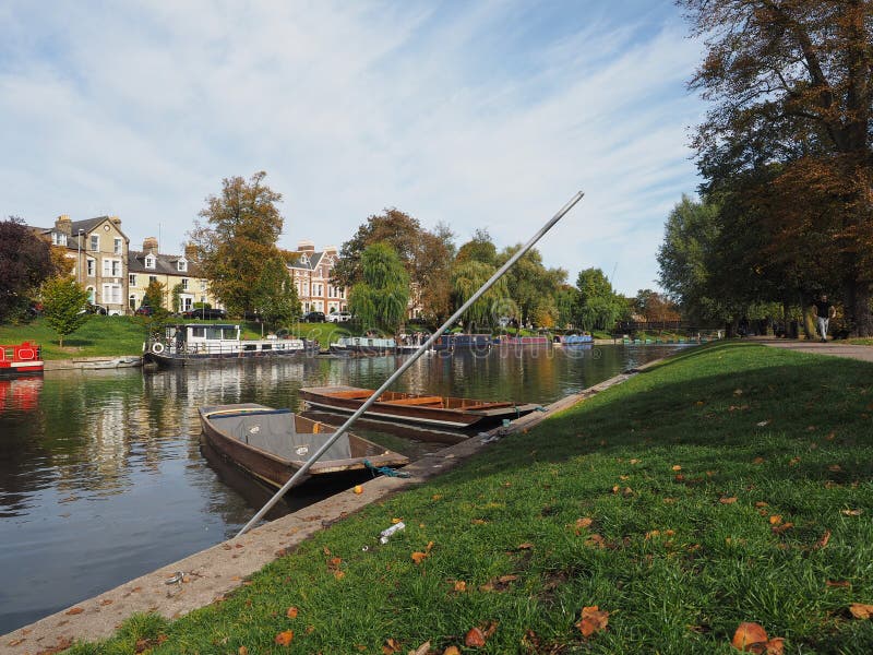 River Cam Punting in Cambridge Editorial Photography - Image of kingdom ...