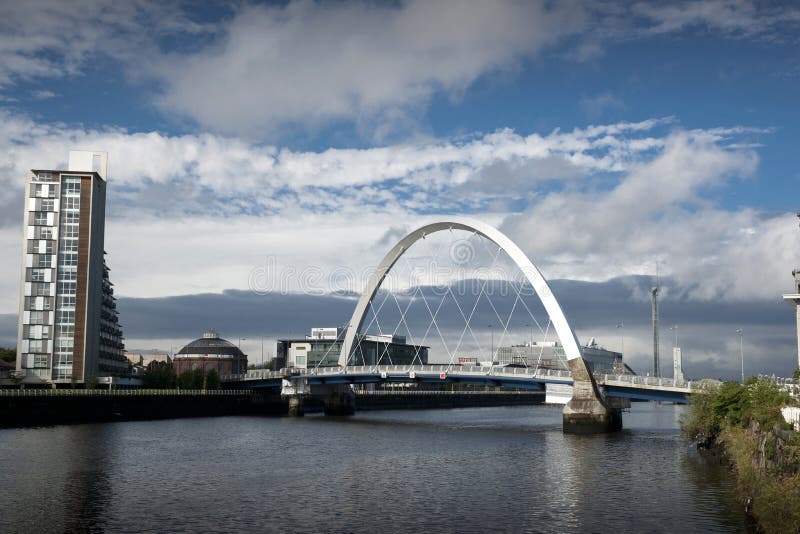 River Clyde, Glasgow, Scotland, UK, September 2013, the Clyde Arc ...
