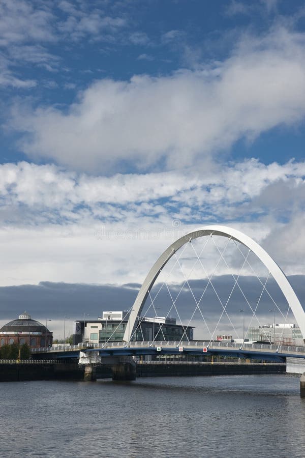 River Clyde, Glasgow, Scotland, UK, September 2013, the Clyde Arc ...