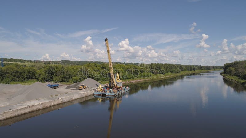 River Crane Excavator on Barge. Stock Image - Image of transport, load ...