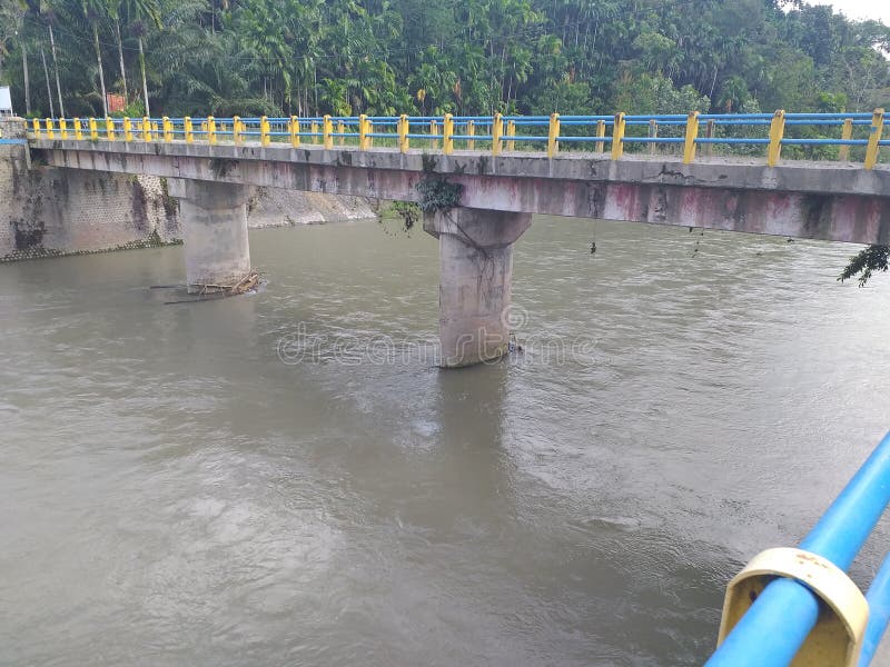 River dam bridge stock image. Image of watercourse, walkway - 208783355