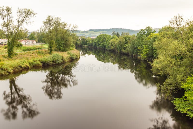 River Perth in Stirling, Scotland Stock Image - Image of cloud, grass ...