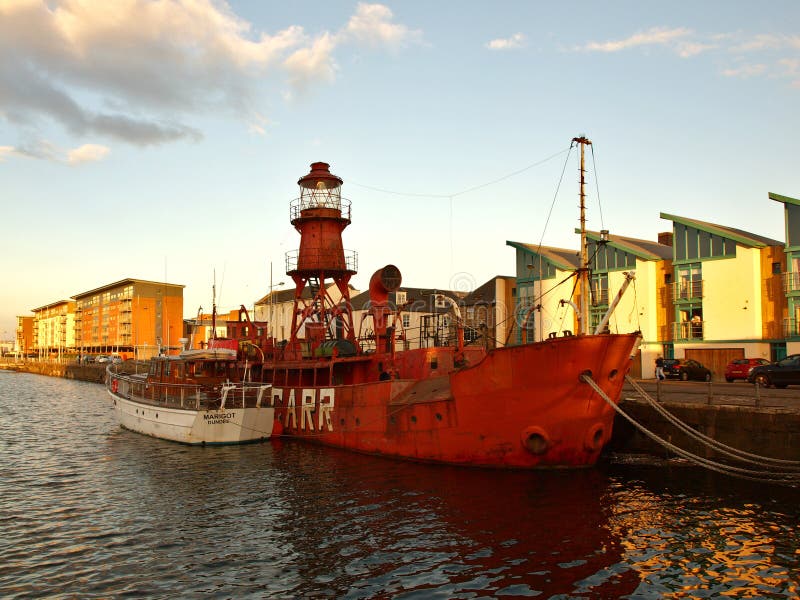 River port in Dundee. editorial photography. Image of navigation ...