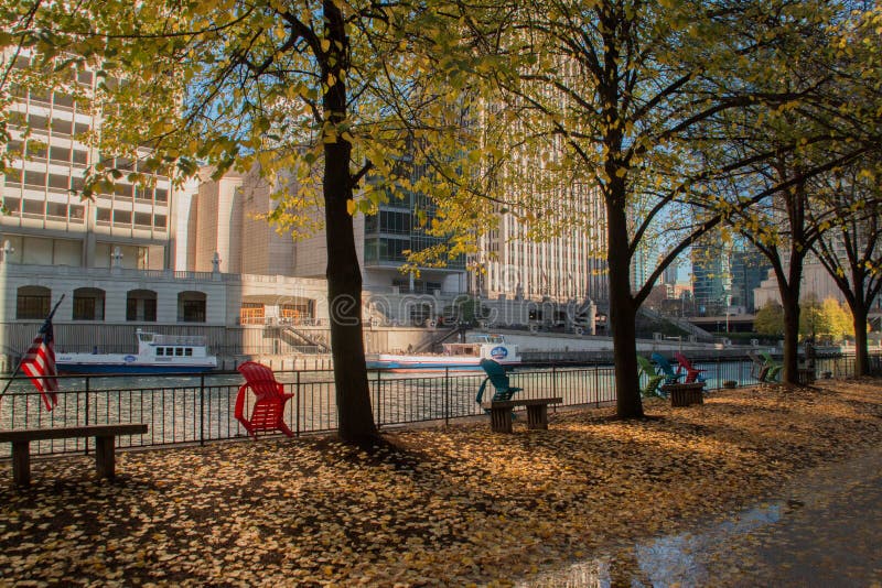 River Running through Downtown Chicago Loop Editorial Stock Photo ...