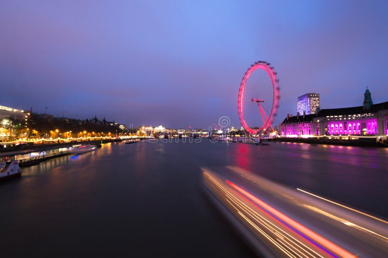 River Thames Light Trails editorial image. Image of london - 70700585