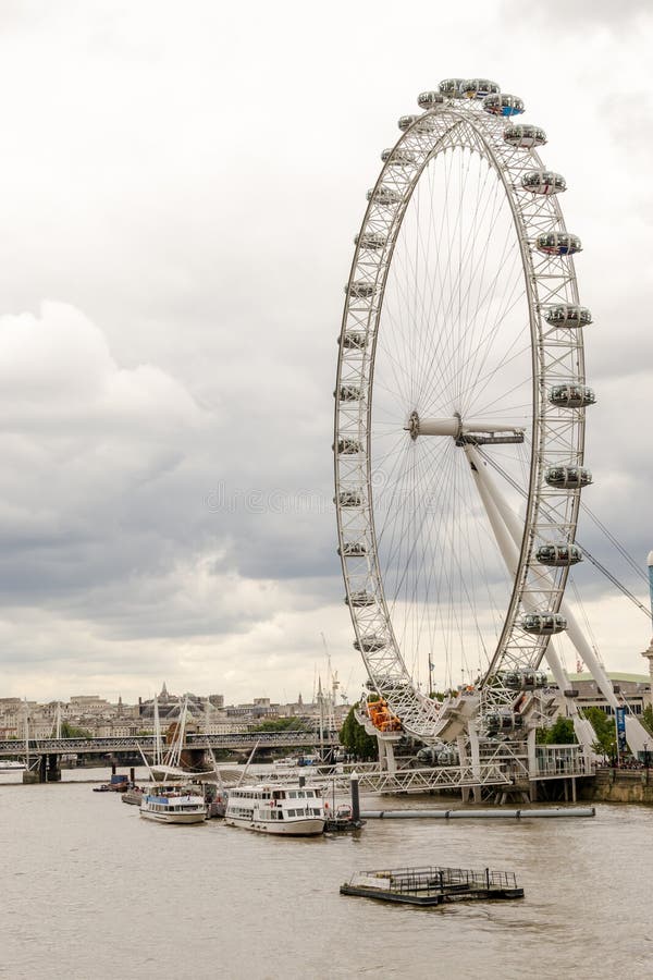 River Thames and the London Eye Editorial Photography - Image of round ...