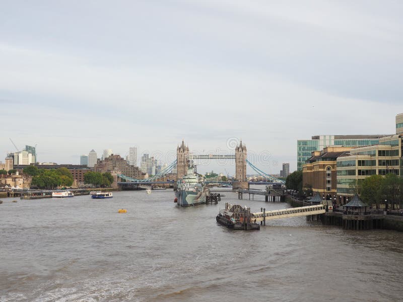 River Thames in London editorial image. Image of nature - 259641205
