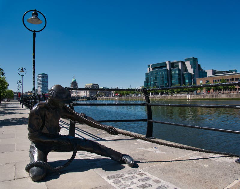 Statue of a Man with a Rope on the Riverbank Editorial Image - Image of ...