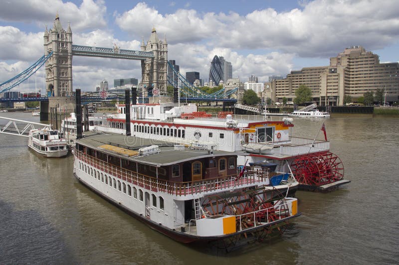 Riverboats at the Towerbridge Editorial Photo - Image of kingdom, city ...
