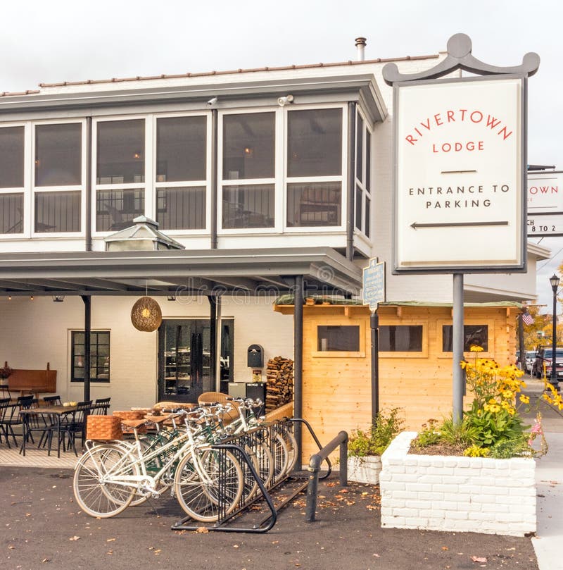 Rivertown Lodge Inn And Restaurant Editorial Image - Image of arrow ... Rivertown Lodge Inn And Restaurant Editorial Image - Image of arrow ...