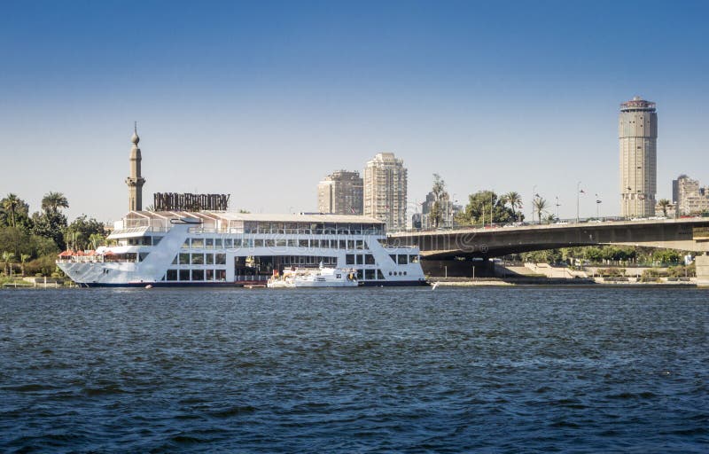 Rivière Le Nil Au Caire, Egypte Image stock - Image du élévation ...