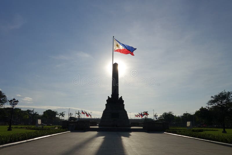 Rizal Park and Philippine Flag Stock Image - Image of rizal, people ...