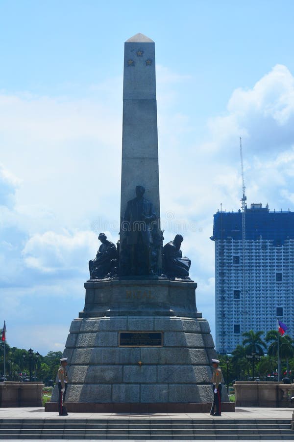 Rizal Park Statue in Manila, Philippines Editorial Stock Photo - Image ...