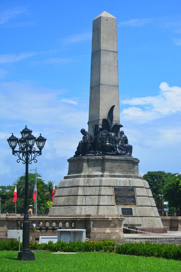 Rizal Park Statue in Manila, Philippines Editorial Photo - Image of ...