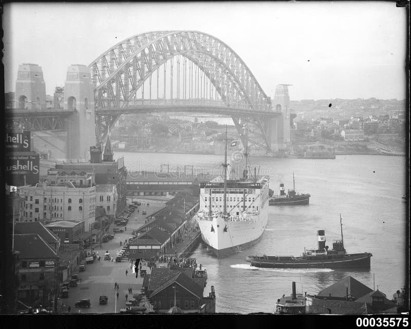 RMS STRATHNAVER Alongside The Wharf In West Circular Quay Picture ...
