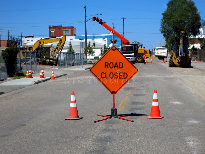 Closed Construction Site Sign Due To Coronavirus Covid-19 Stock Photo ...