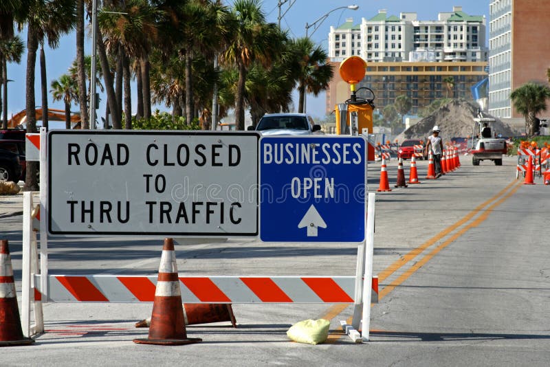 Closed Construction Site Sign Due To Coronavirus Covid-19 Stock Image ...