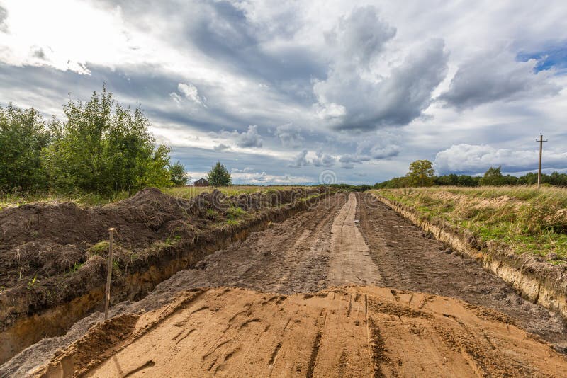 154 Empty Tipper Stock Photos - Free & Royalty-Free Stock Photos from ...