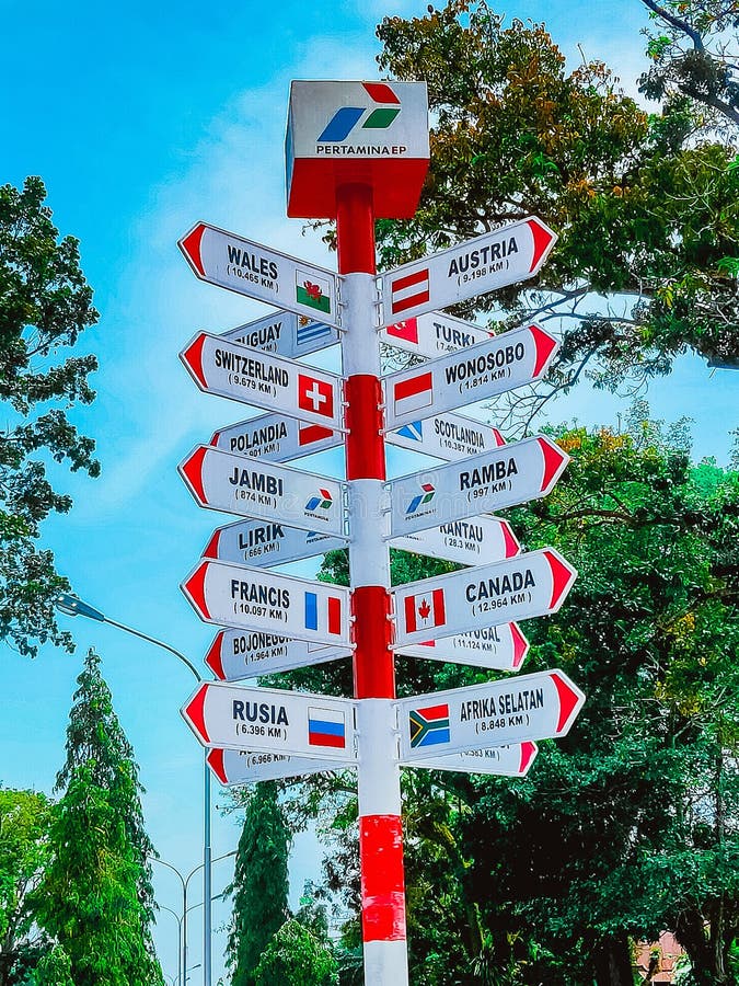 Road Direction / Street Sign Editorial Photography - Image of ...