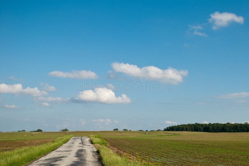 Scenic Amish farm stock photo. Image of lifestyle, countryside - 6014054