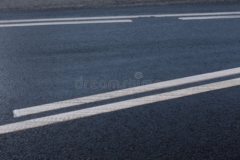 Road Intermittent Yellow Line Stock Photos - Free & Royalty-Free Stock ...