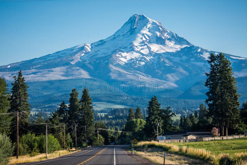 The Road through Mt. Hood`s Fruit Loop with Mt Stock Image - Image of ...
