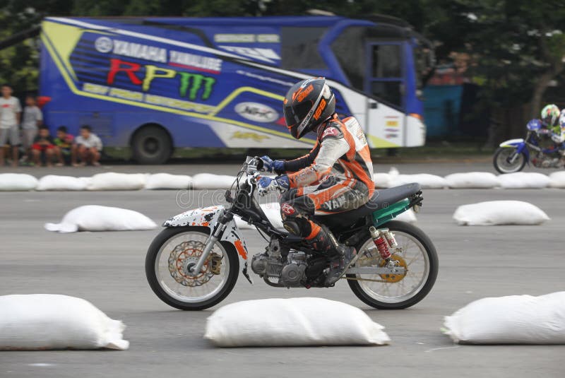 Road race editorial photo. Image of road, central, solo - 40304446