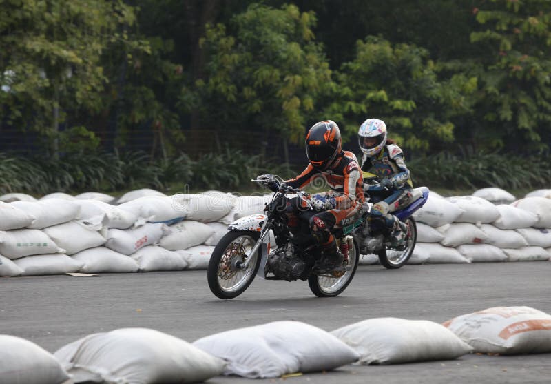 Road race editorial photography. Image of central, race - 40304452