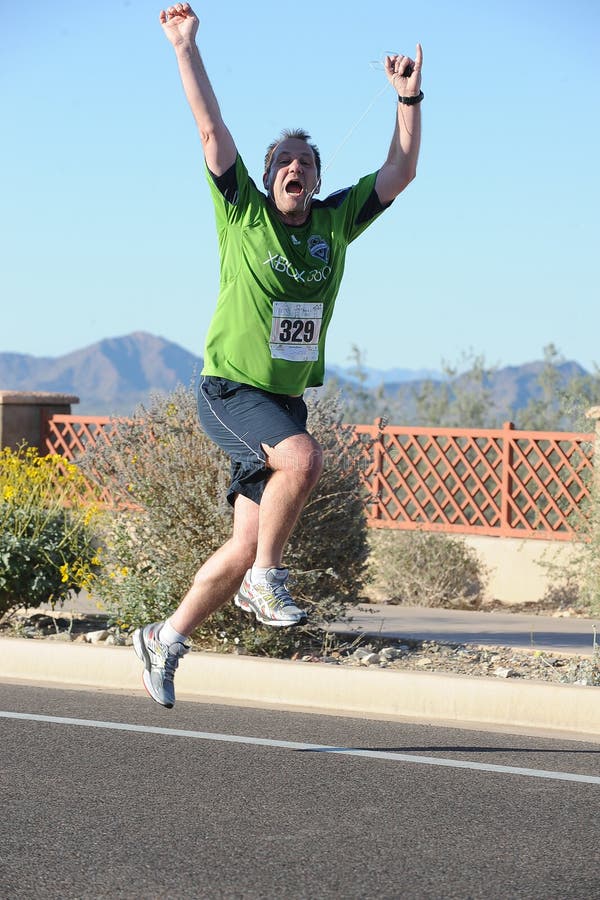 Road Race Runner editorial photography. Image of fitness - 79162992