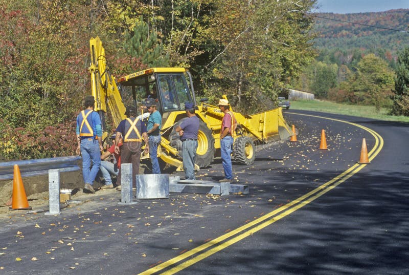 Road Repair workmen editorial photography. Image of england - 25967892