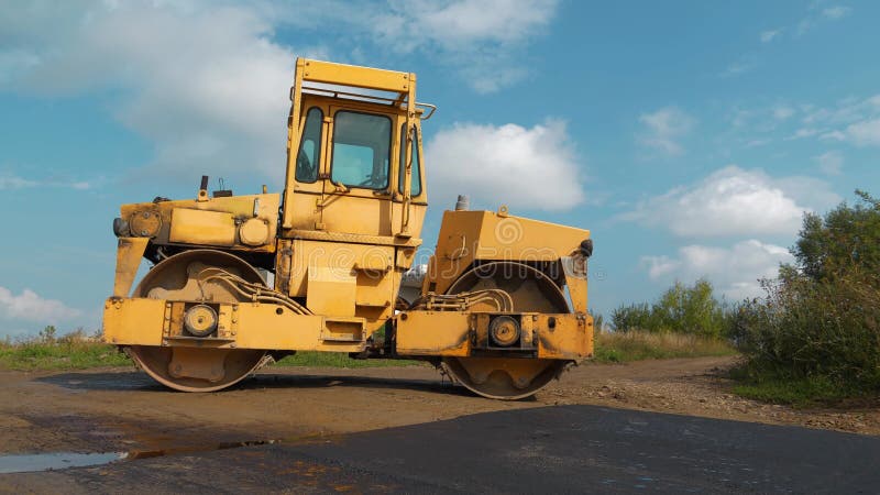 Road Roller - Compactor-type Engineering Vehicle Used To Compact Soil ...