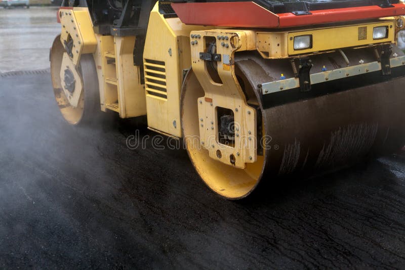 Road Roller Flattening New Asphalt Stock Image - Image of build, paving ...