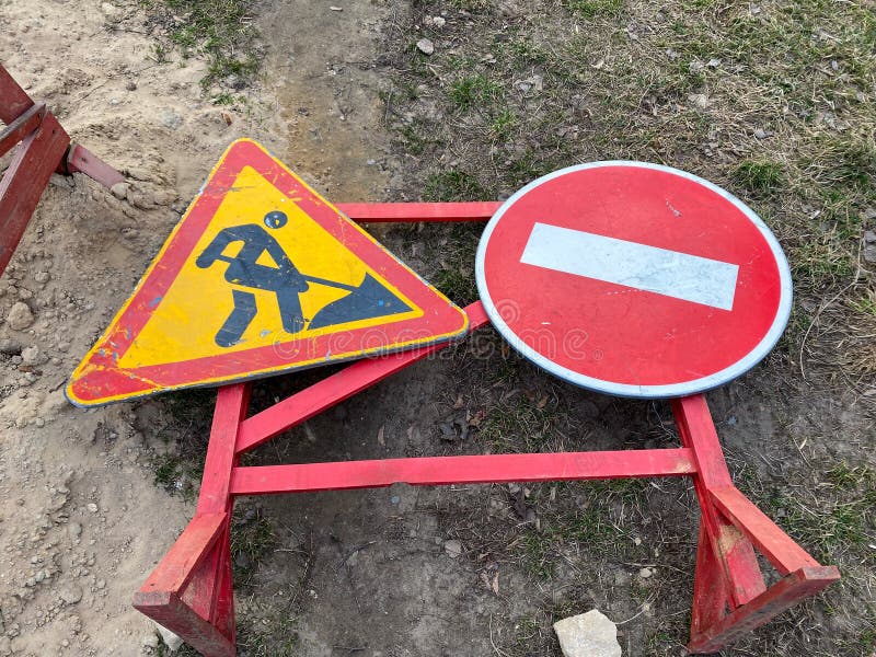 A Road Sign Indicating Stop Digging is Underway Stock Photo - Image of ...