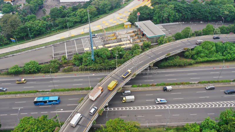 Road System. Road Interchanges. Multi-level Highways. the Movement of ...