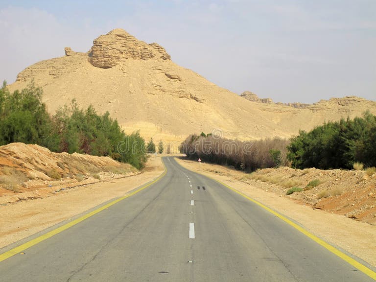 Road Trough Desert Riyadh Mecca Highway Saudi Arabia Stock Photos ...
