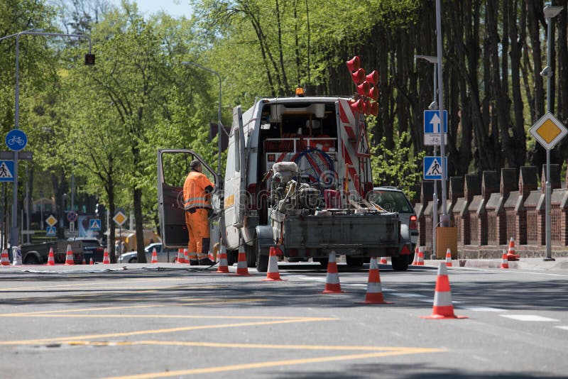 Road works editorial stock photo. Image of painter, people - 92949523