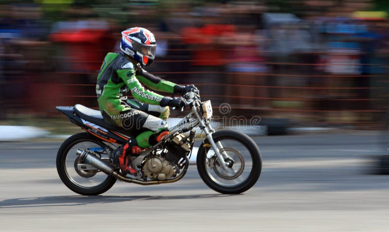 Roadrace editorial photo. Image of motorcycle, race, class - 46292721