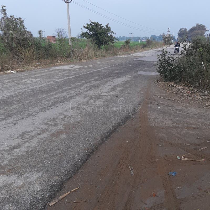 Only roads in india editorial photo. Image of conditions - 168781846