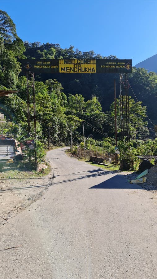 Roadway in Mechukha,Arunachal Pradesh Editorial Stock Photo - Image of ...