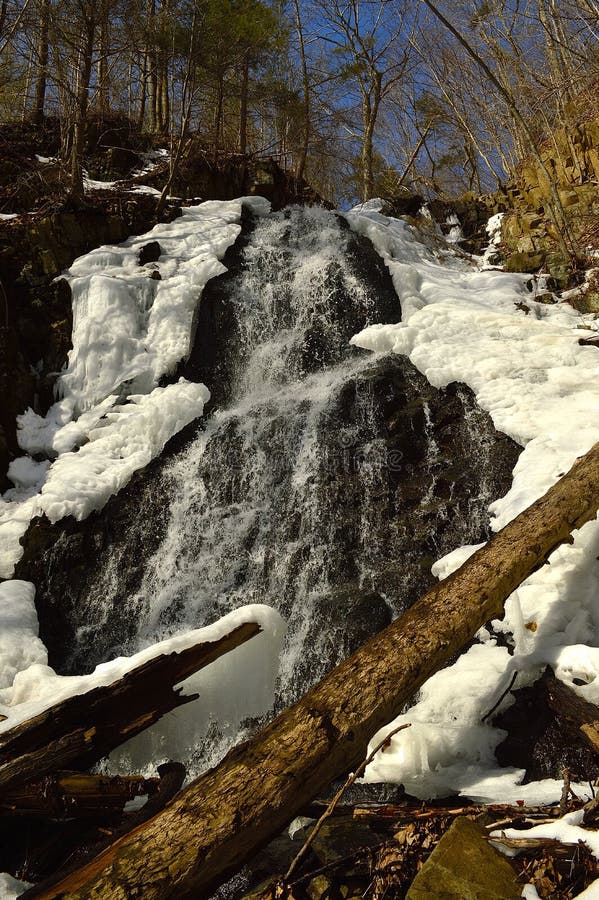 Roaring Brook Waterfall stock photo. Image of fallen - 39262246