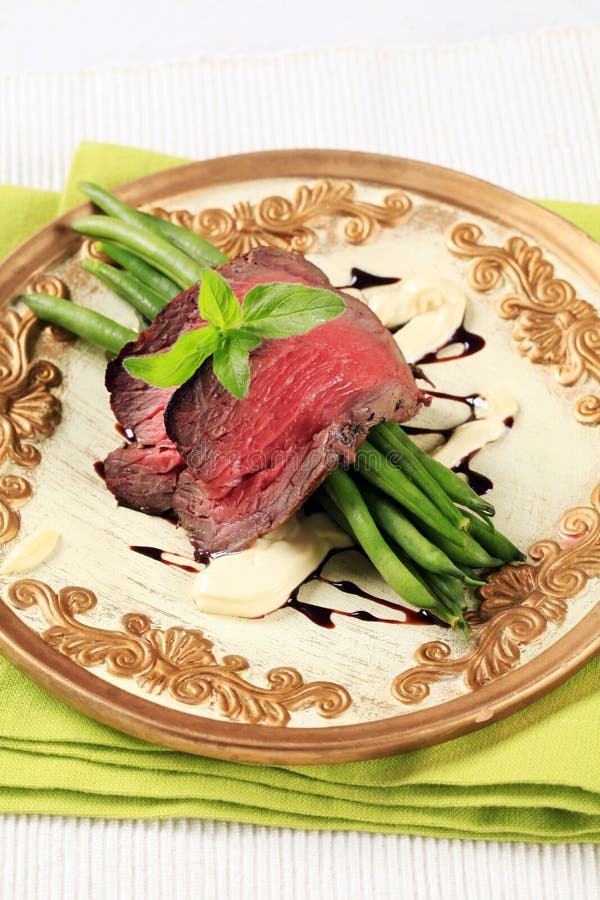 Roast Beef and String Beans Stock Photo - Image of entree, filet: 53216510