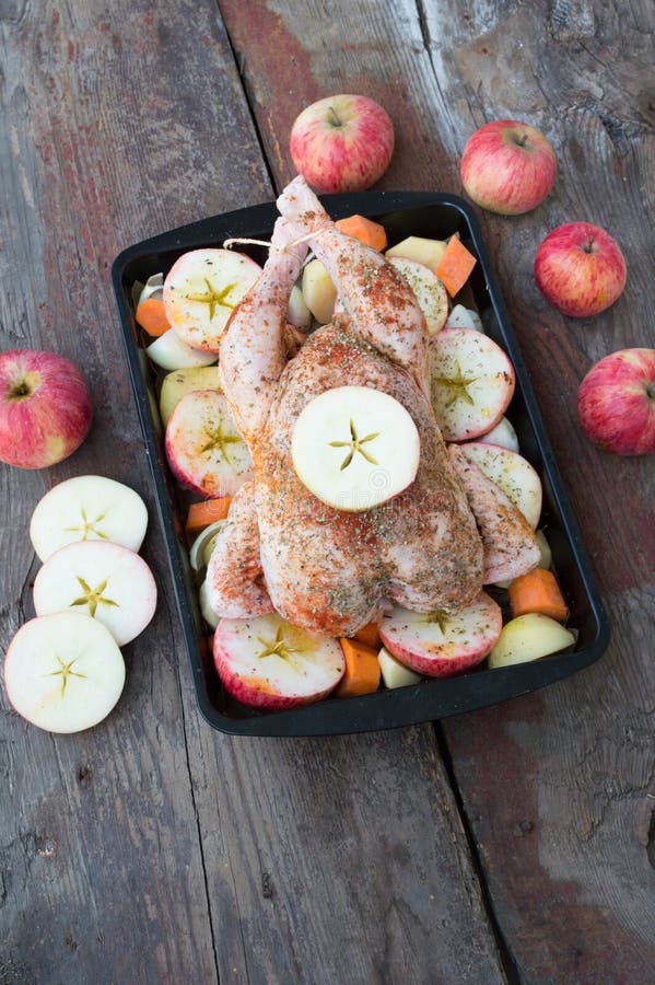Roasted Chicken with Apple and Vegetables Stock Image - Image of ...