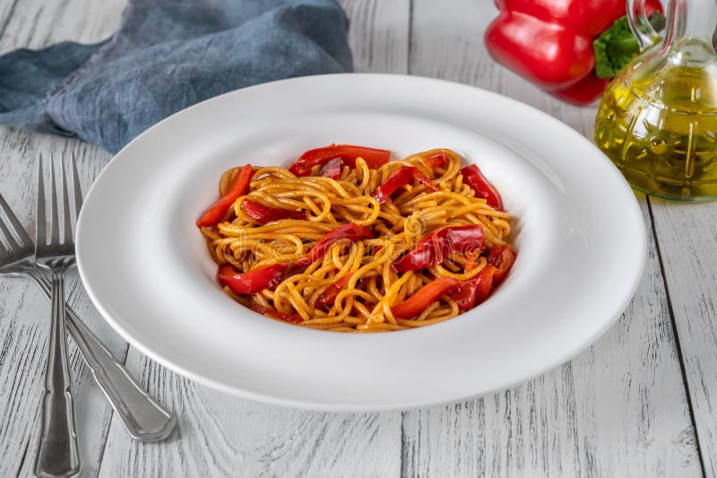 Roasted Red Pepper Spaghetti Stock Photo - Image of pepper, vegan ...