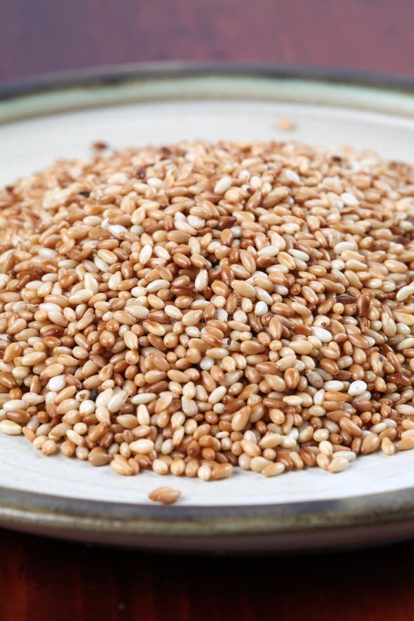 Roasted sesame seeds stock image. Image of sesame, aromatic - 15923463