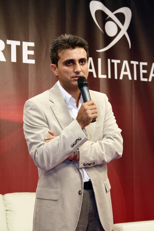 Robert Turcescu editorial photo. Image of producer, scene - 25798306