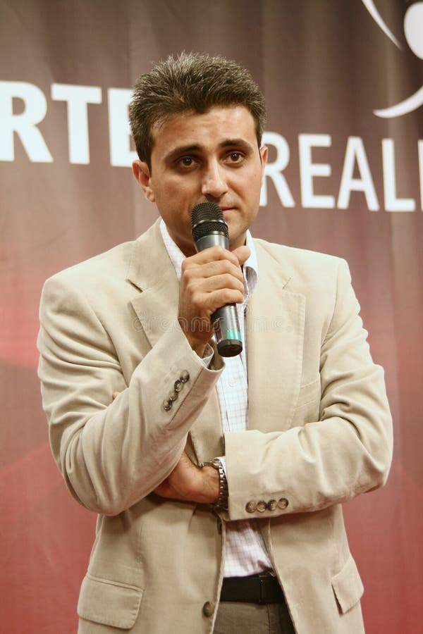 Robert Turcescu editorial image. Image of scene, producer - 28631845