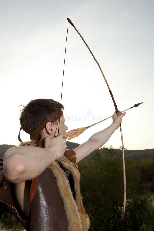 Robin Hood Archer Con La Freccia E L'arco Lungo Fotografia Stock ...