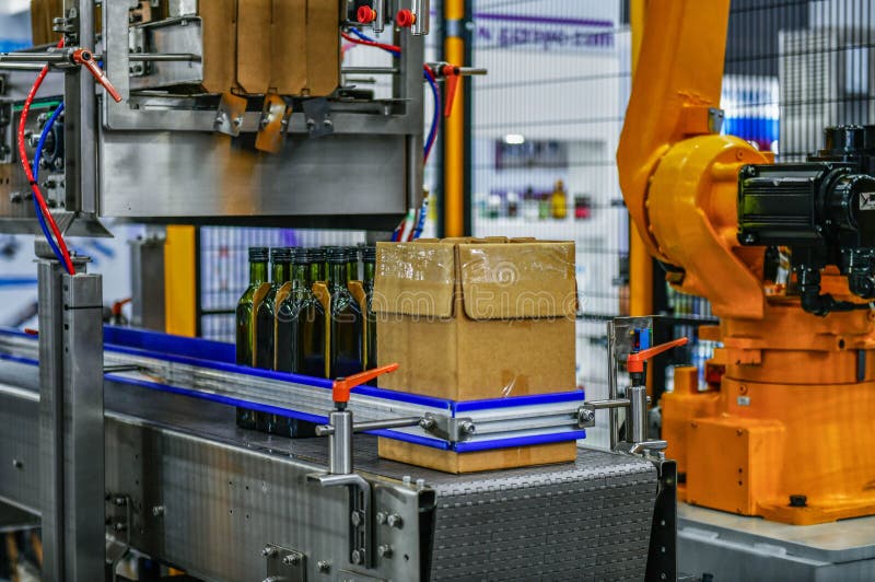 121 Robot Loading Boxes Stock Photos - Free & Royalty-Free Stock Photos ...